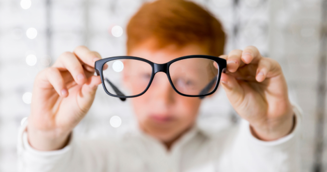 [Vidéo] La lumière rouge, un nouveau traitement pour freiner la myopie ...